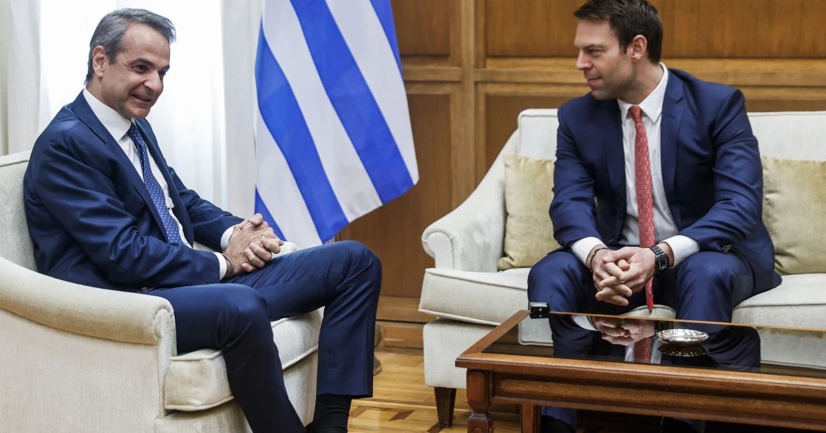 Φουντώνει η «μάχη» ΝΔ - ΣΥΡΙΖΑ για τα αστακοκάραβα του Κασσελάκη [vid ...