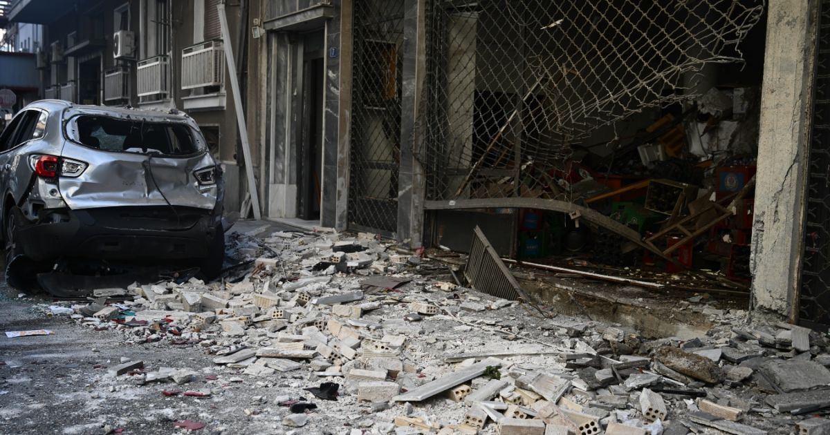 Βόμβα σε κάβα στην Καλλιθέα: Στο Τμήμα Δίωξης Εκβιαστών η υπόθεση [vid ...