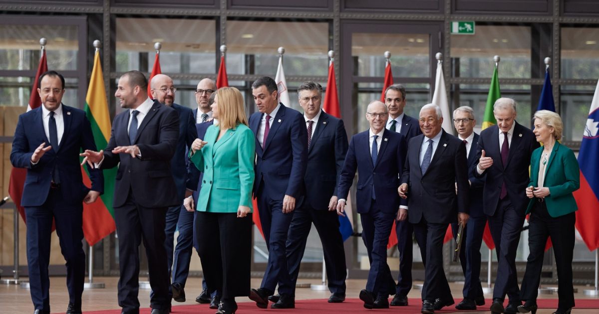 Στήριξη στην Ουκρανία και αμυντική θωράκιση αποφάσισαν οι «27 ...