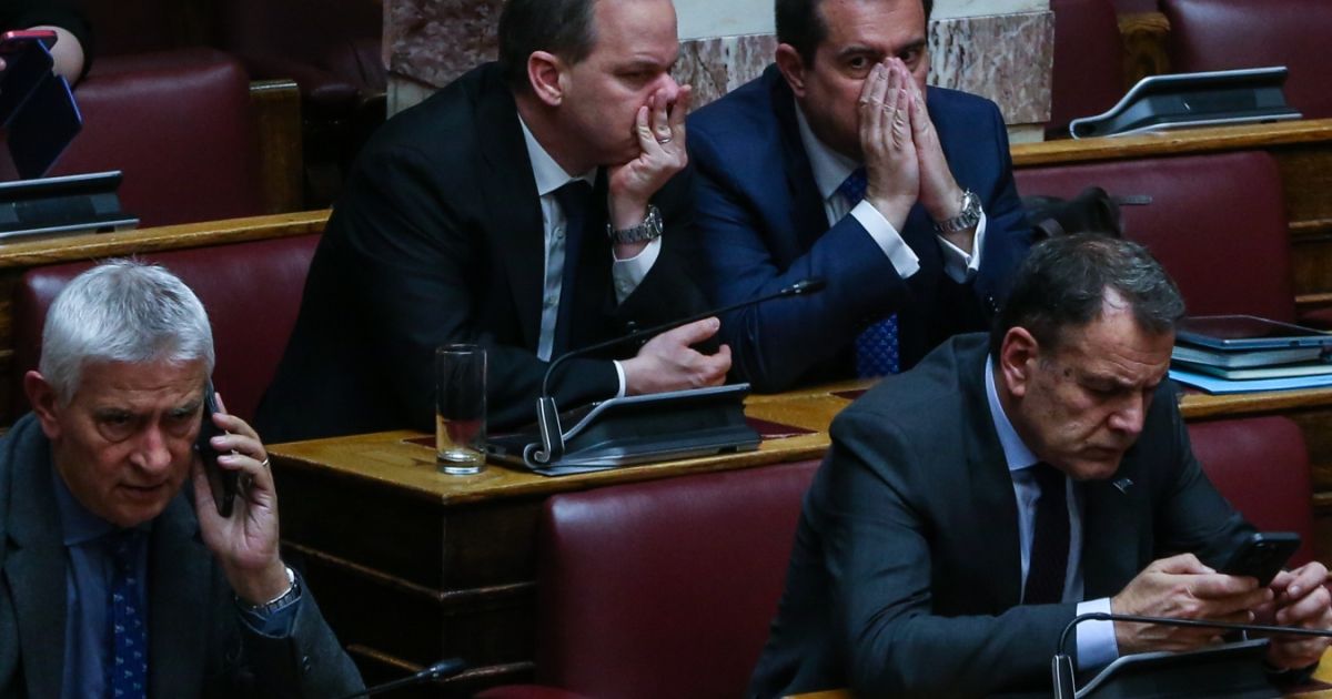 Βουλή: Παρών ο Κώστας Καραμανλής στην Ολομέλεια - Θα μιλήσει την ...