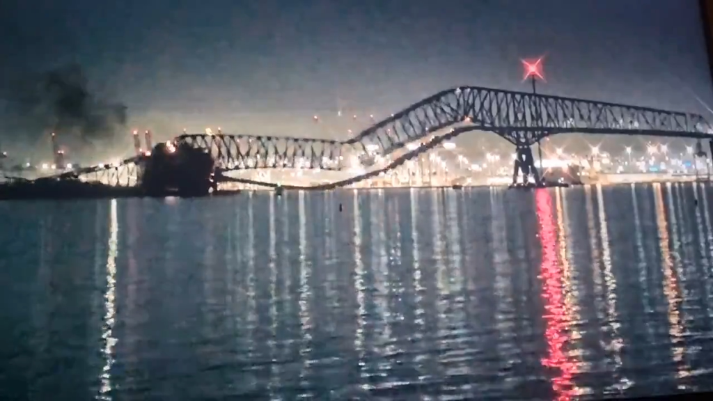 Βαλτιμόρη: Η γέφυρα Key Bridge κατέρρευσε - Φορτηγό πλοίο συγκρούστηκε ...