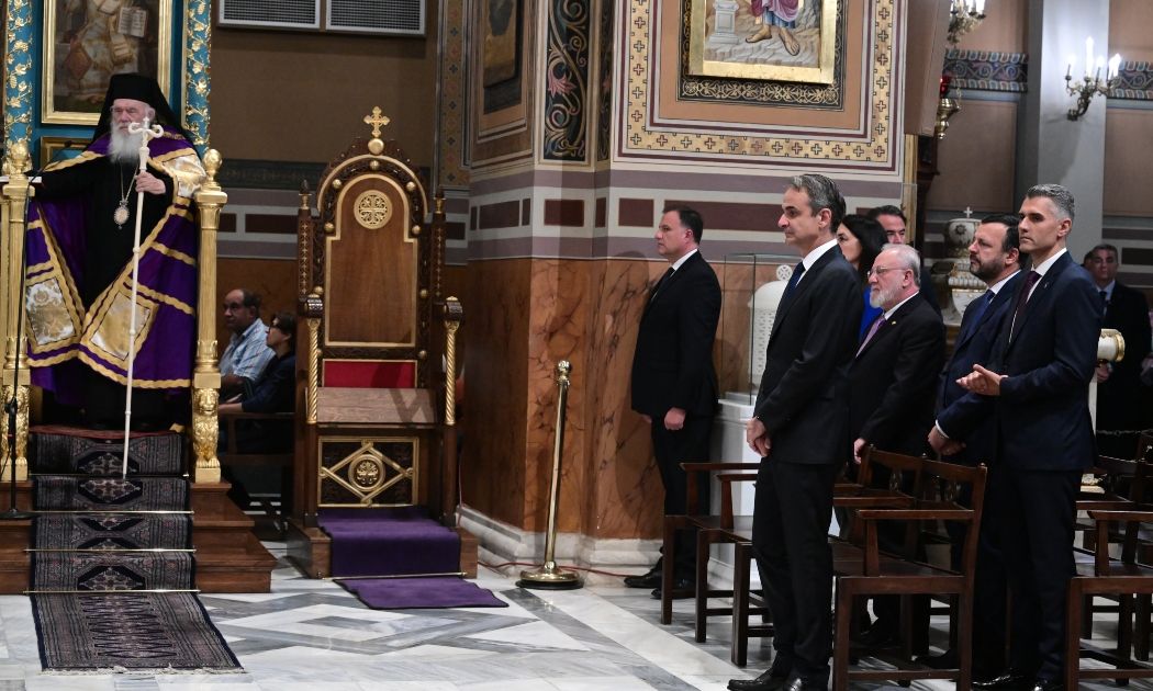 Μητσοτάκης: Στη Μητρόπολη Αθηνών για τη λειτουργία της Μεγάλης Πέμπτης ...