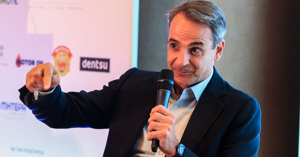 Μητσοτάκης: Το δημογραφικό είναι εθνικό πρόβλημα - Εφαρμόζουμε 60 ...