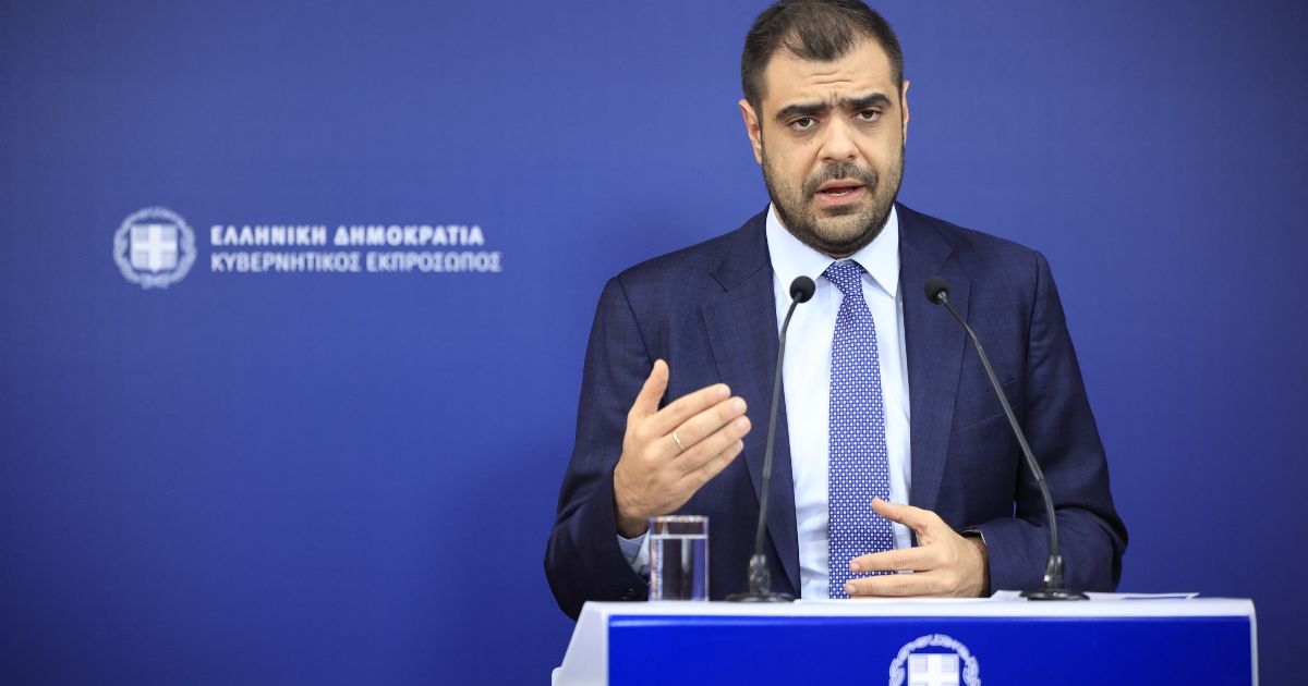 Ανασχηματισμός: Στοχευμένες παρεμβάσεις και άνοιγμα στο παραδοσιακό ...