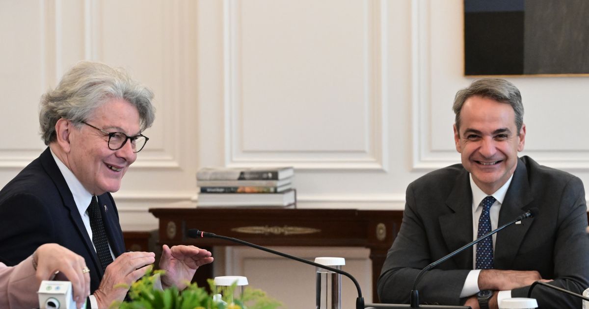 Συνάντηση Μητσοτάκη με τον Επίτροπο Τιερί Μπρετόν: «Δεν γίνεται ίδια ...