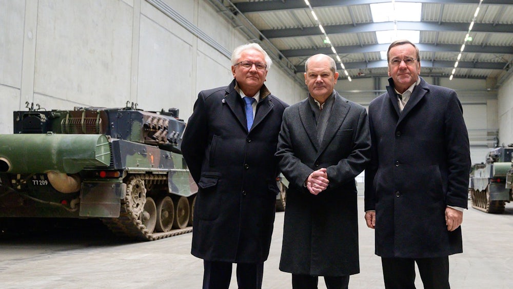 Ο κορυφαίος CEO και ο ερευνητής δημοσιογράφος: οι ρώσοι 007 σχεδιάζουν ...