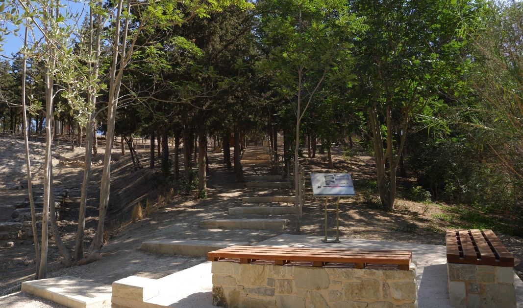 «Βουλιάζει» από επισκέπτες η Κνωσός - Εκτίμηση για ένα εκατομμύριο ...