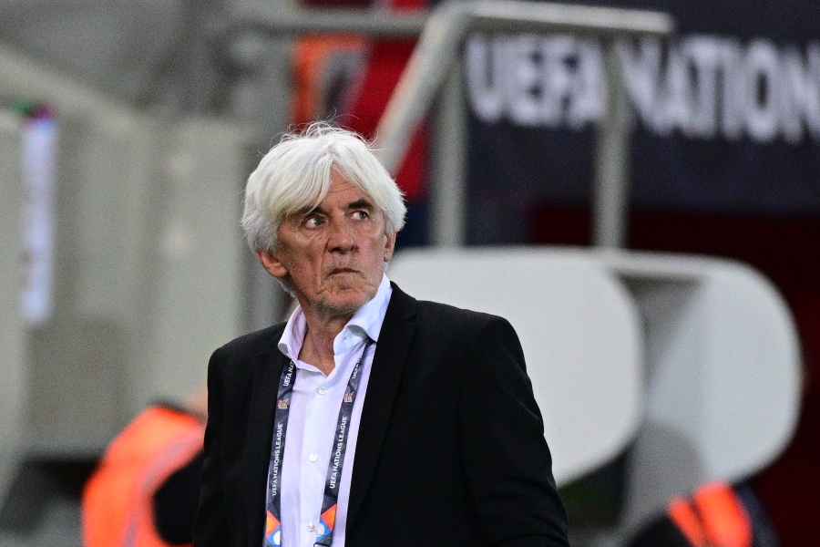 Greek Manager Secures Win and Avoids Anthem Controversy Ahead από ...