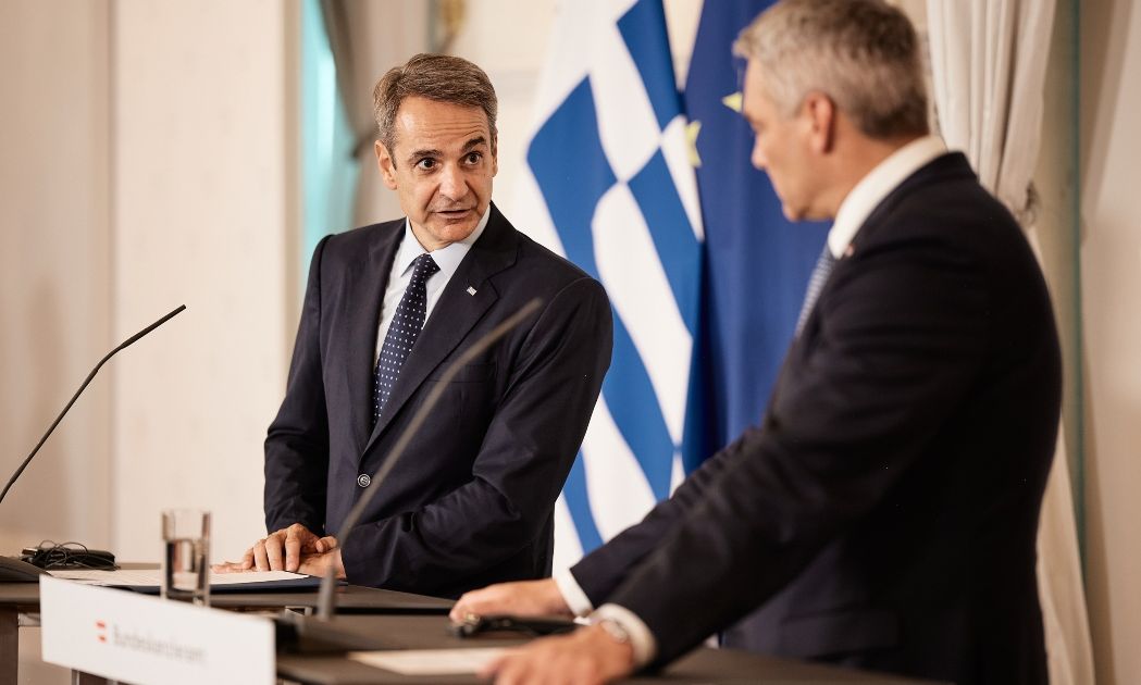 Αιχμές Μητσοτάκη προς Γερμανία: Να εφαρμοστεί το σύμφωνο Μετανάστευσης ...