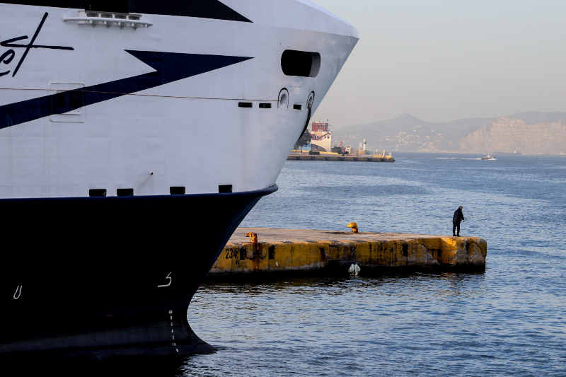 Απεργία: Δεμένα τα πλοία στα λιμάνια για 48 ώρες – Η ανακοίνωση της ΠΝΟ ...