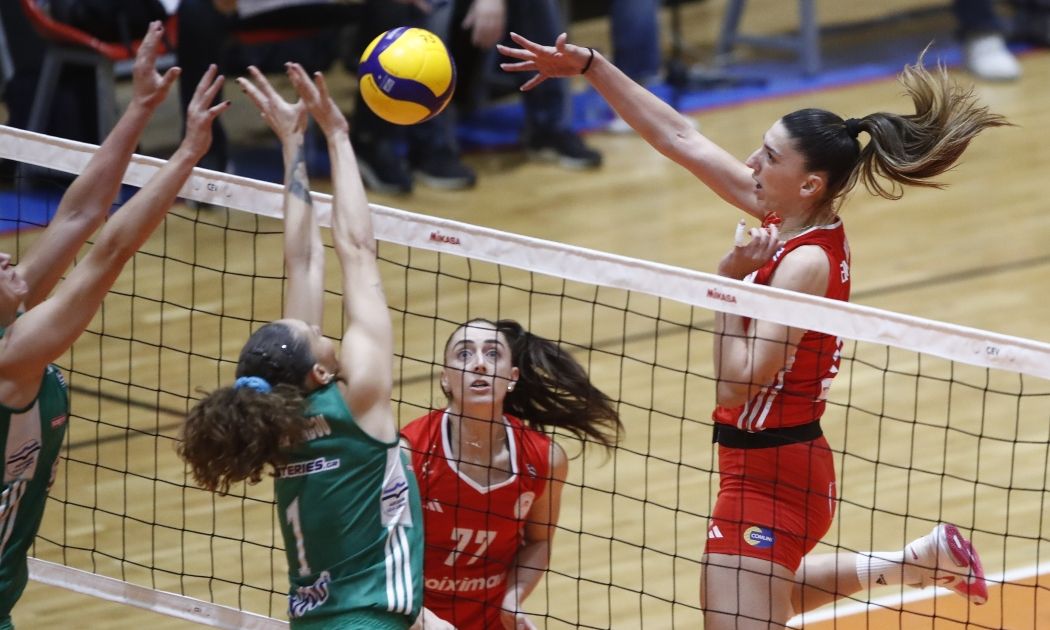 Βόλεϊ Γυναικών: Νίκη του Ολυμπιακού με 3-0 στην έδρα του Παναθηναϊκού ...