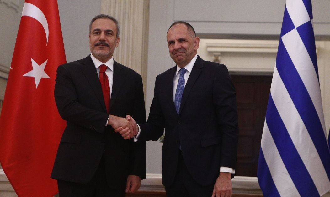 Ελληνοτουρκικά: Σε εξέλιξη η συνάντηση Γεραπετρίτη- Φιντάν στο υπ ...