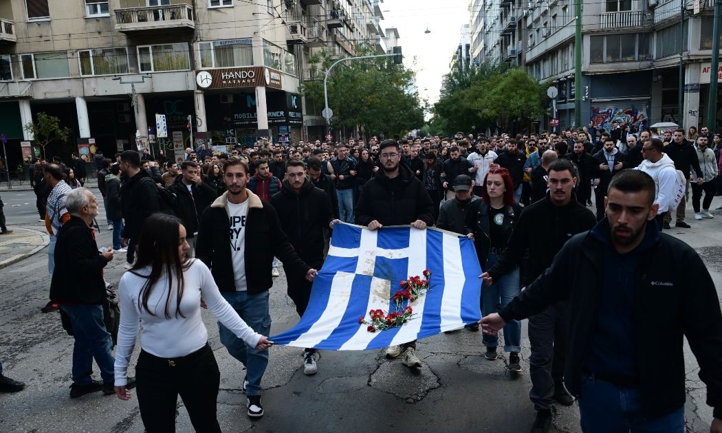 Σε εξέλιξη η πορεία προς την αμερικανική πρεσβεία- Ποιοι σταθμοί του ...