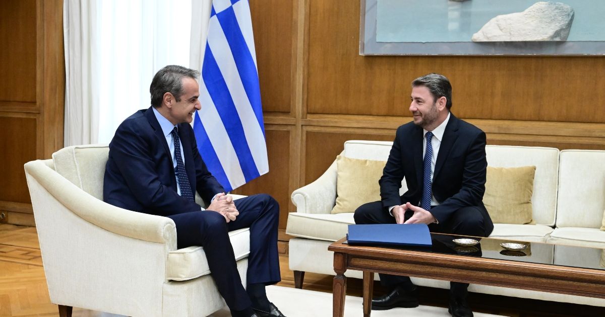 Τα κρας τεστ για ΝΔ και ΠΑΣΟΚ το 2025 | Ειδησεις | Pagenews.gr