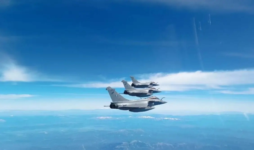 Έφτασε στην Τανάγρα και το 24ο Rafale - Εντάσσεται στη μοίρα "Γεράκι ...