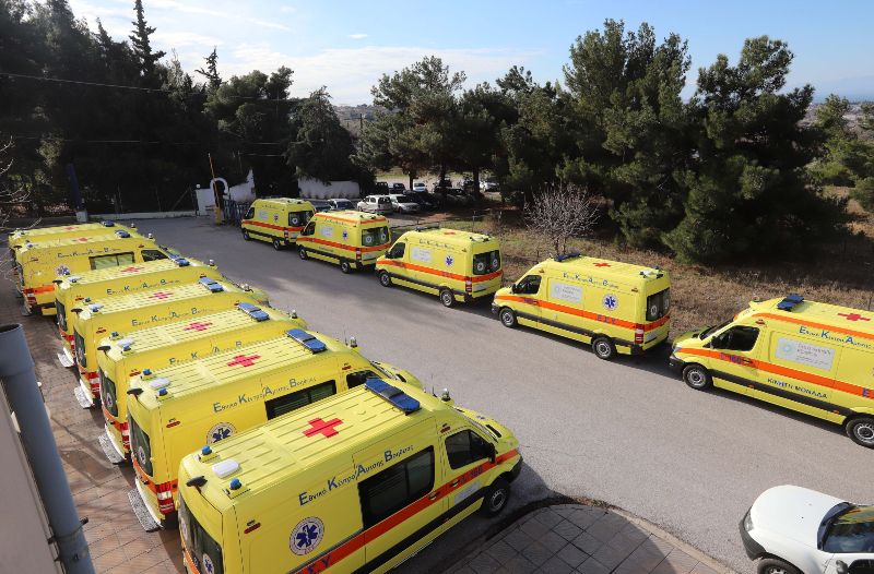 ΕΚΑΒ: Εντός Μαρτίου θα προσληφθούν 350 νέοι επικουρικοί διασώστες ...