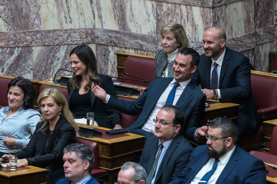 Νέα Αριστερά: Θα απέχει από την τέταρτη ψηφοφορία για την εκλογή ...