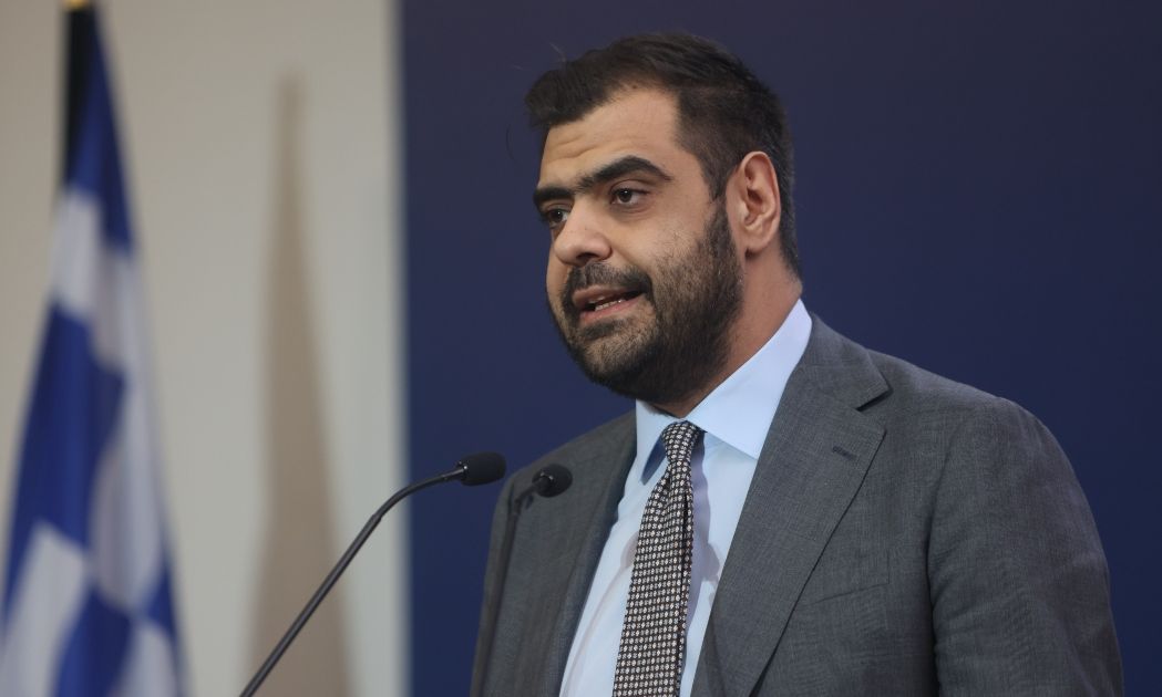 Μαρινάκης: "Ο Τριαντόπουλος παραιτήθηκε καθαρά για λόγους αξιοπρέπειας ...