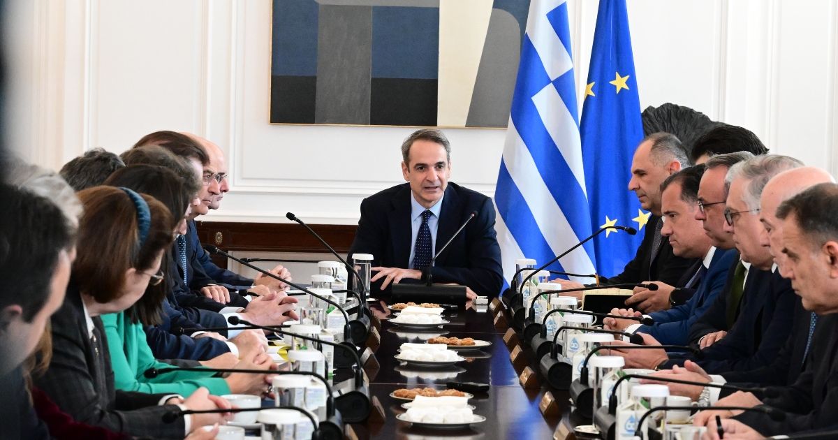 Ανασχηματισμός: Ποιοι έμειναν εκτός κυβέρνησης | Ειδησεις | Pagenews.gr