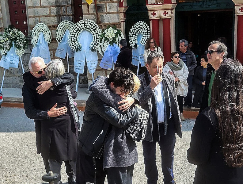 Καίτη Κωνσταντίνου: Βαθιά θλίψη στο τελευταίο "αντίο" της αγαπημένης ...