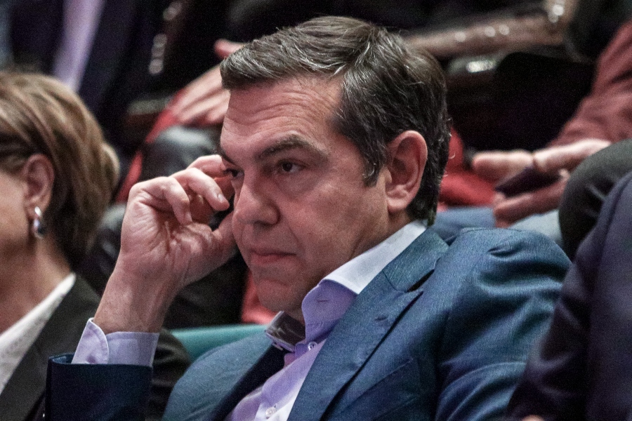 Αλέξης Τσίπρας: «Το σημερινό καθεστώς οδηγεί την πατρίδα στα βράχια ...