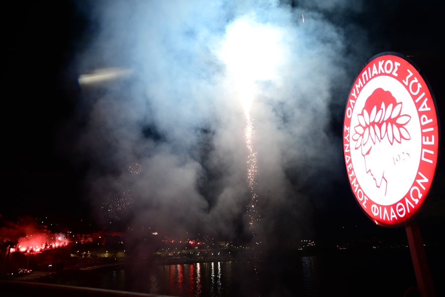 100 χρόνια Ολυμπιακός: Χιλιάδες φίλαθλοι σε όλη τη χώρα... έκαναν τη ...