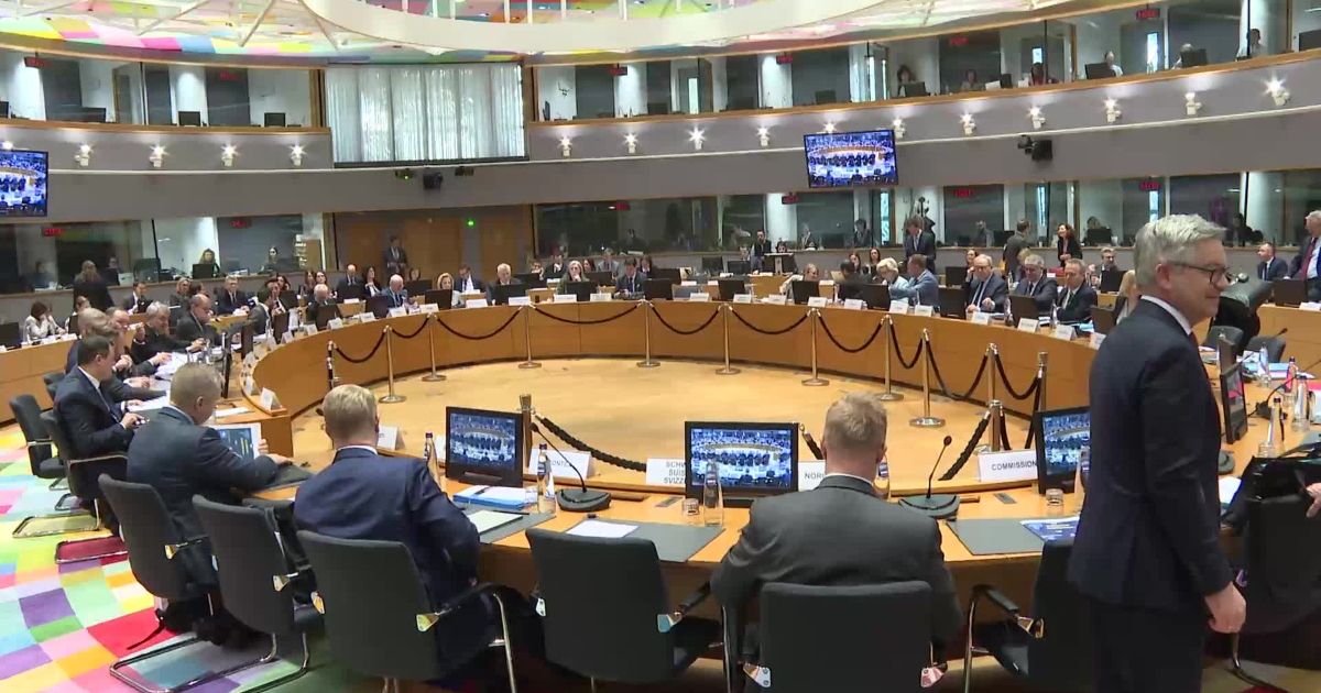 Eurogroup σε διπλό ταμπλό: Ψάχνοντας το “win-win” σε δασμούς και ...