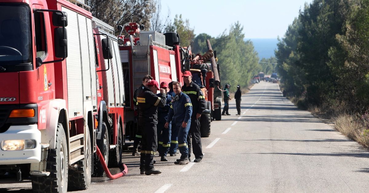 Χωρίς ενεργό μέτωπο η φωτιά στην Κερατέα | Ειδησεις | Pagenews.gr