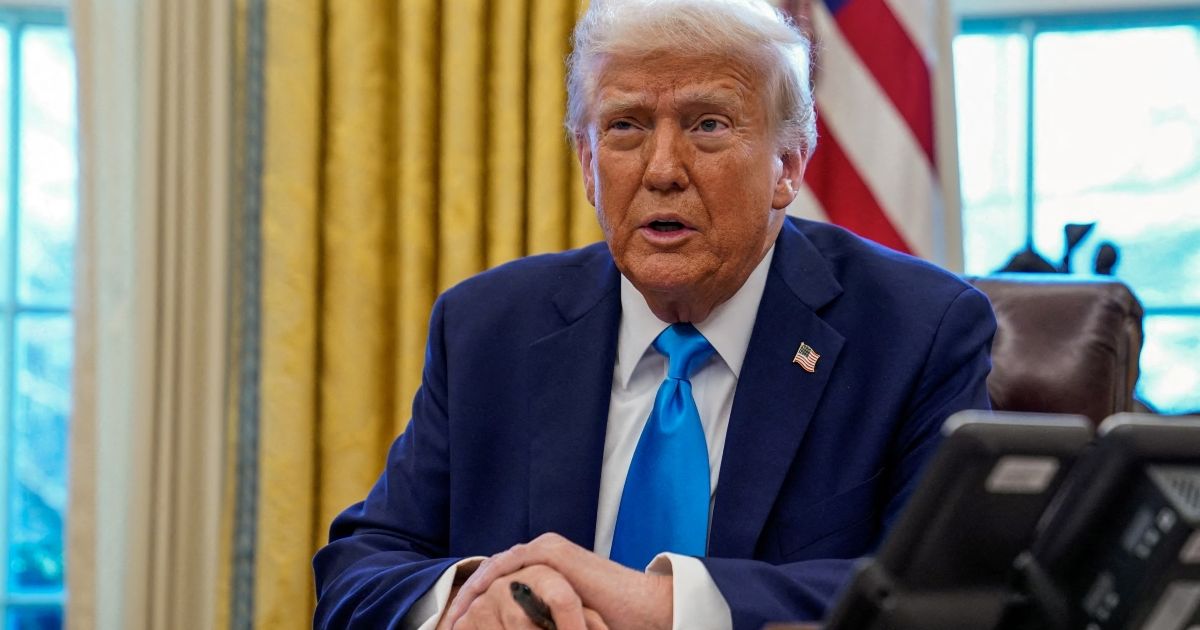 Άγριο επεισόδιο Τραμπ με δημοσιογράφο του CNN-«Είστε αρρωστημένοι ...