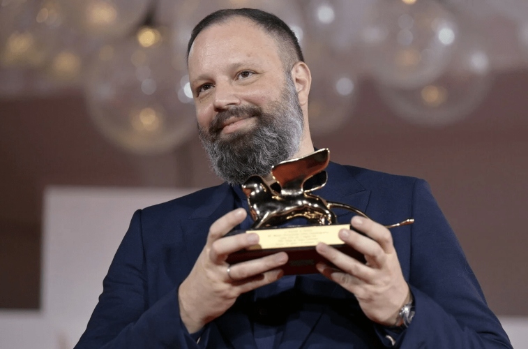 Ελληνική Ακαδημία Κινηματογράφου για Λάνθιμο: Φοβική σχέση της ...