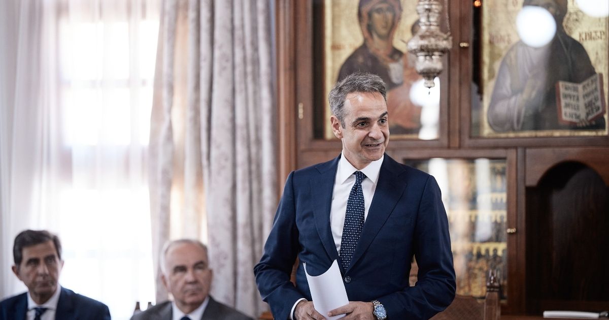 Στο Άγιο Όρος ο Μητσοτάκης με το βλέμμα στα δεξιά | Ειδησεις | Pagenews.gr