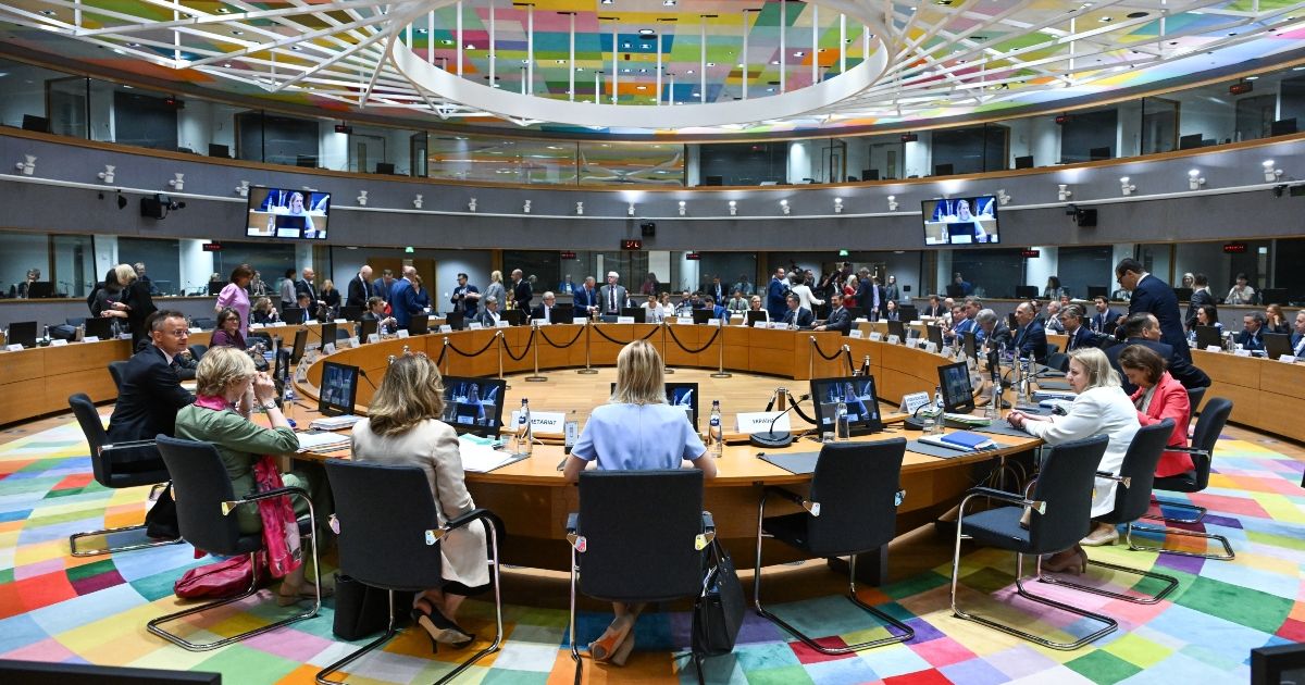 Συνεδριάζουν οι υφυπουργοί Εξωτερικών της ΕΕ για τους δασμούς του Τραμπ ...