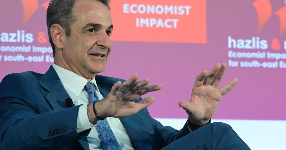 Μητσοτάκης στο Economist:"Η Ελλάδα πριν 10 χρόνια βρέθηκε να κοιτά την ...