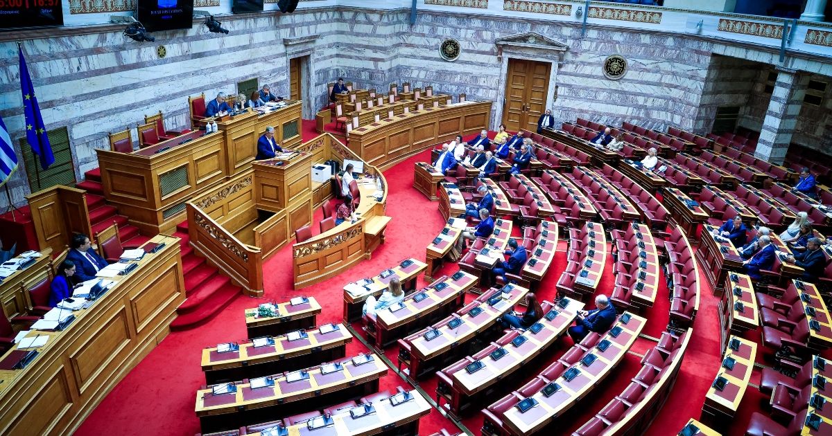 Σε θέσεις μάχης τα κόμματα για την εξεταστική του ΟΠΕΚΕΠΕ | Ειδησεις ...