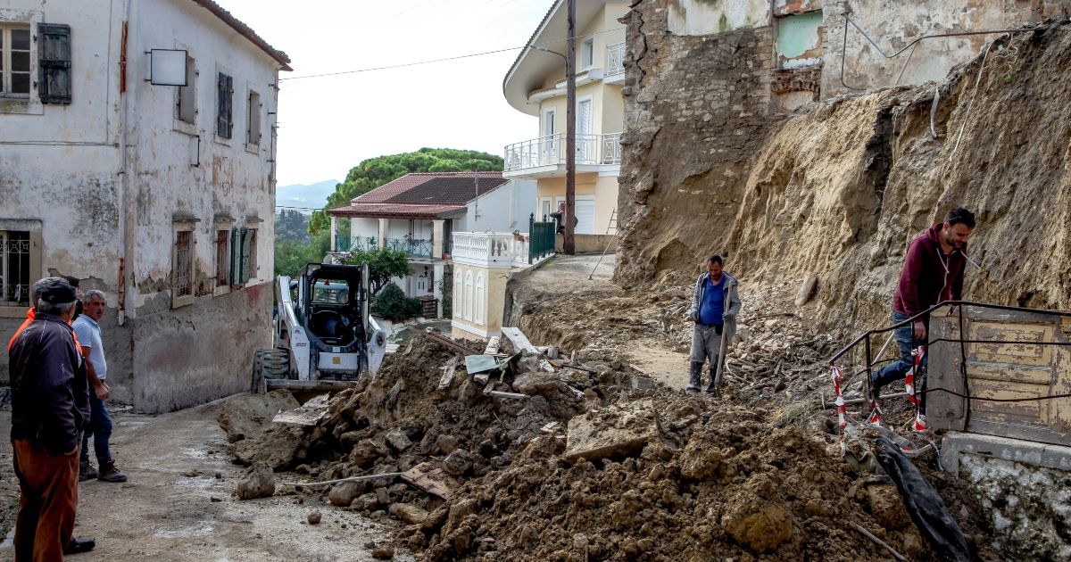 Σοβαρές καταστροφές από την κακοκαιρία σε Ήπειρο, Θεσσαλία και Δυτική ...