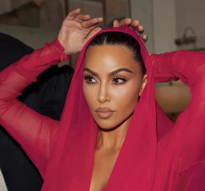 Kim Kardashian: Η διάγνωση για ανεύρυσμα, οι «τρύπες» στον εγκέφαλο και ...