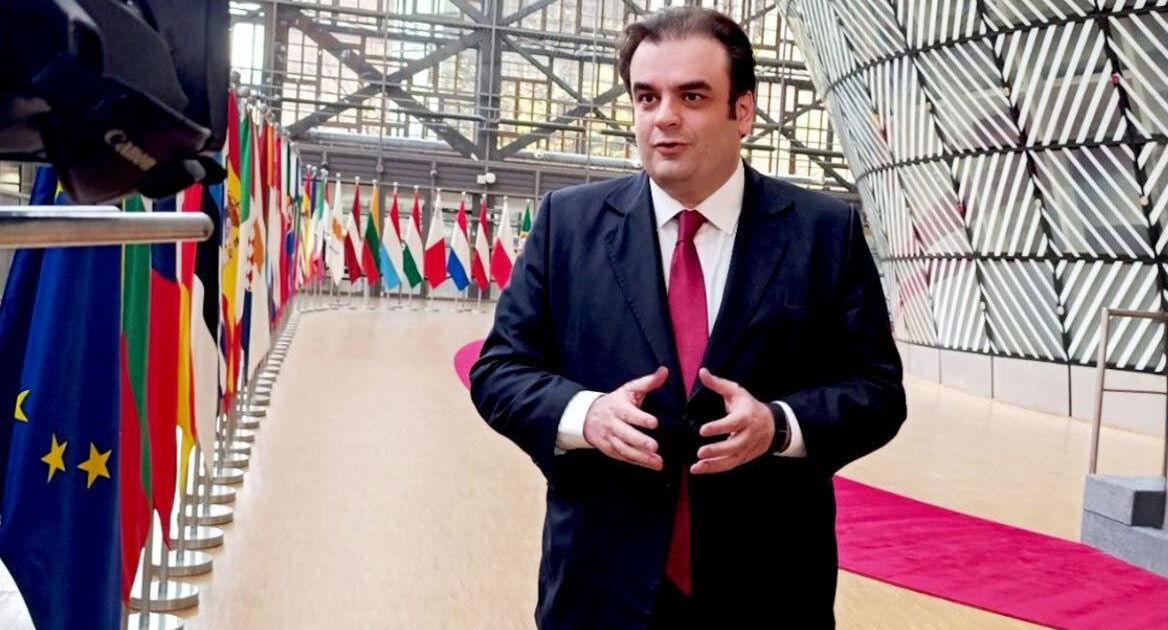 Greece takes the helm από Eurogroup: Pierrakakis to Chair First 2026 ...