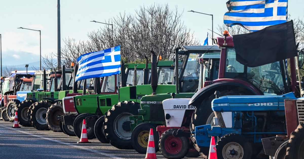 Αγρότες vs. Κράτος: Η Ελλάδα στα Μπλόκα και στα Διόδια – Αστυνομικές ...