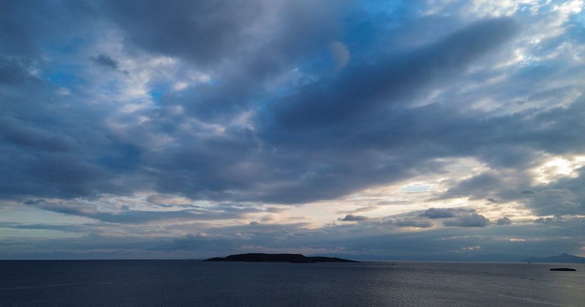 Καιρός: Ψυχρή εισβολή με βροχές, καταιγίδες και χιόνια | Ειδησεις ...