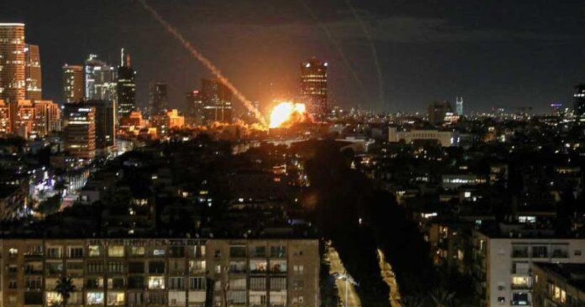 Τεχεράνη υπό πολιορκία drones: Νέα κλιμάκωση στον σκιώδη πόλεμο Ιράν ...