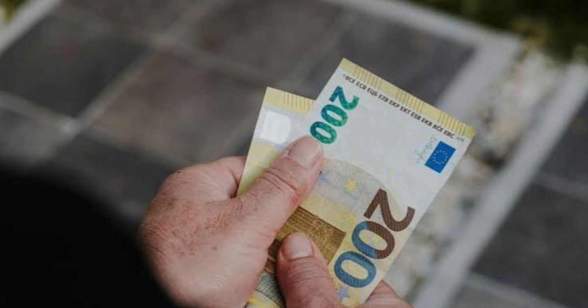 «Ζεστό» χρήμα πριν το τέλος του μήνα: Ξεκινούν οι πληρωμές για ...